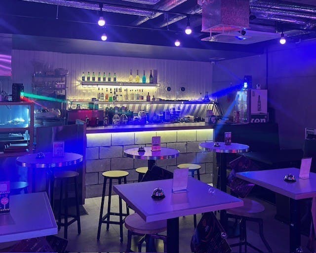 専属DJが無料で盛り上げます🔥収容90名💁‍♂️女子会🎀推し活🎤パーティ🥂新大久保トップクラスの音響設備のパーティスペースの写真6