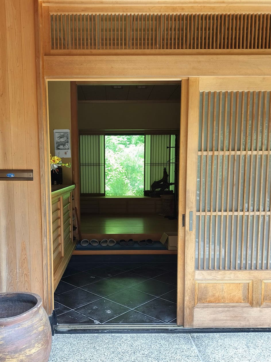 小松駅から車で20分、金沢駅から車で40分。純和風ひのき造りの平屋ですの写真6
