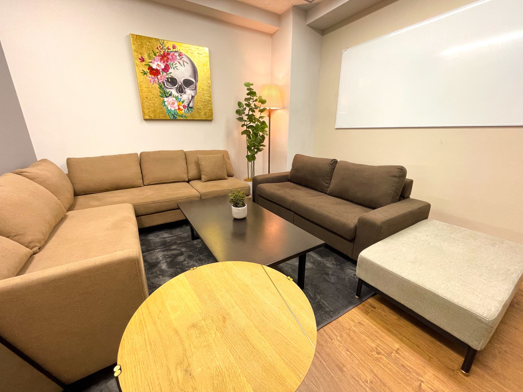 駅直結！横浜駅徒歩30秒｜最大7名｜ビジネス、懇親会の利用に最適！ルーム『シナモン』※旧4Hの写真2