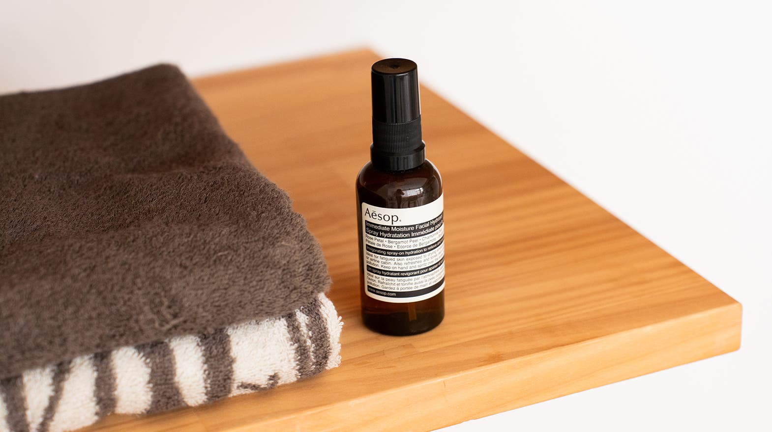 【スタジオE】自然光が差し込むキッチン・お風呂が設けられた空間の写真19