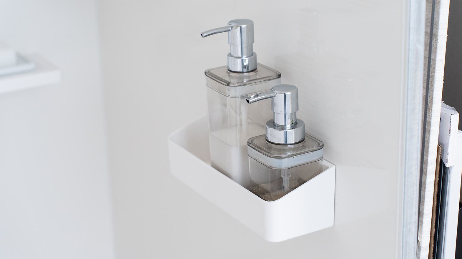 【スタジオE】自然光が差し込むキッチン・お風呂が設けられた空間の写真25