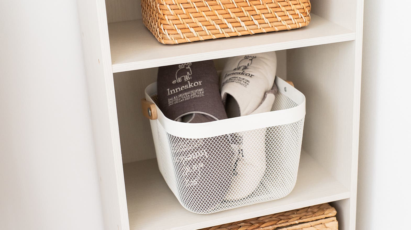 【スタジオE】自然光が差し込むキッチン・お風呂が設けられた空間の写真30