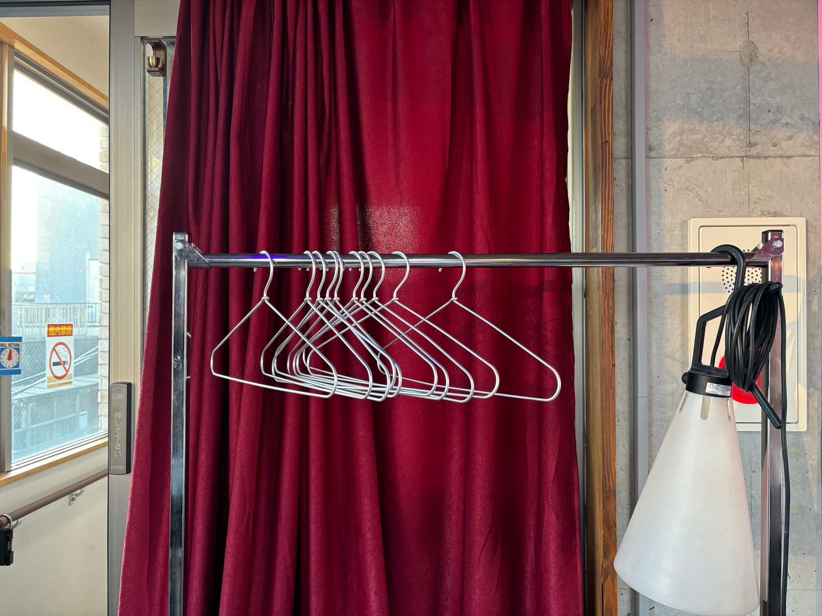 【下北沢駅徒歩3分！】最上階4階！窓が多く風通しも良く眺望も良し✨の写真12