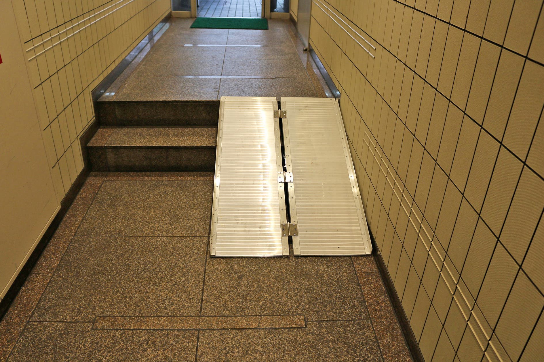 10階B室【四ツ橋・心斎橋エリア！駅から徒歩30秒！】１０～３８名まで。無料備品も多数！同ビル内に複数会場ございますの写真7