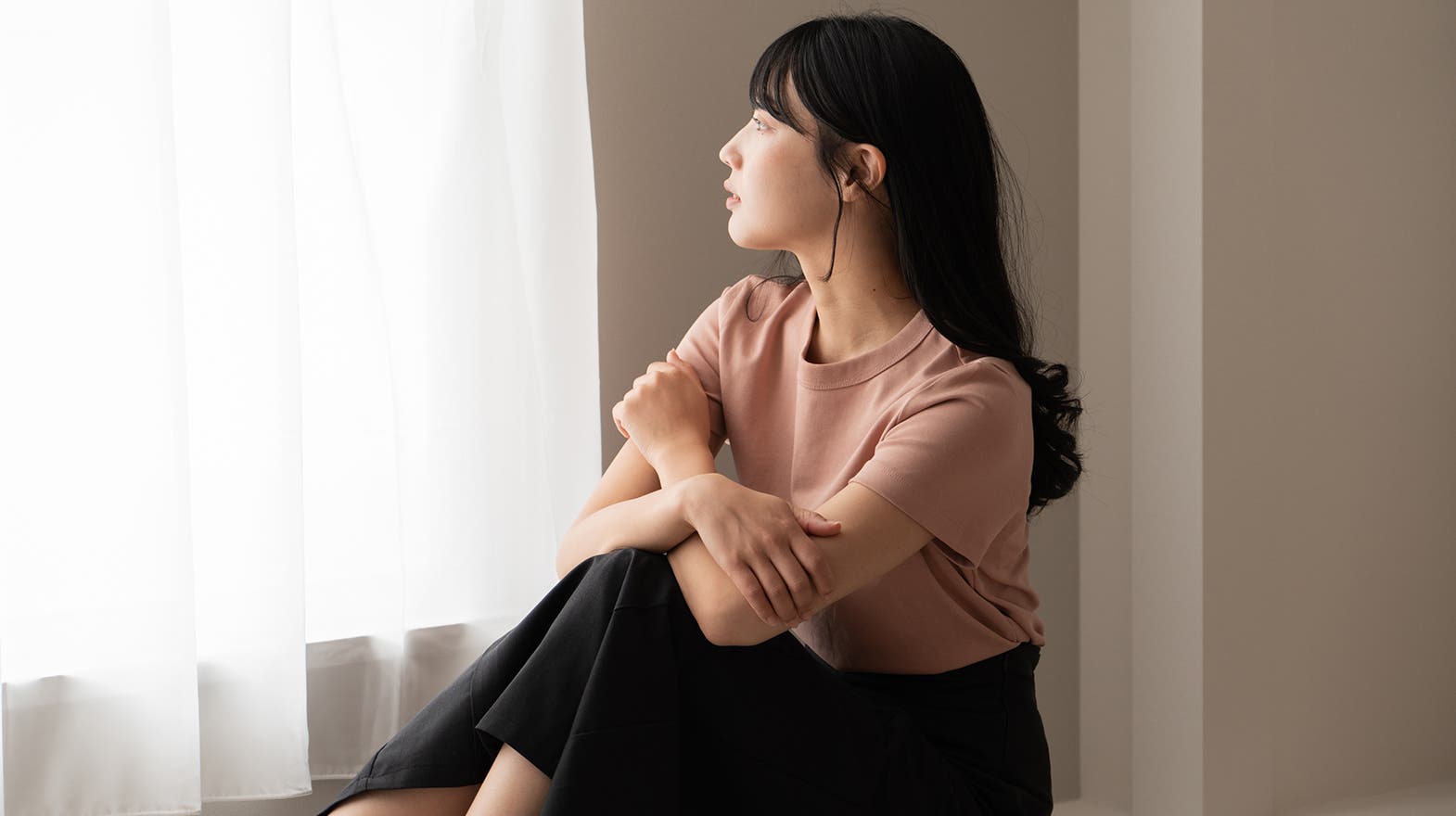 【スタジオI】ホワイトとアクセントのグレーに囲まれたスタイリッシュな空間、スタジオIの写真16