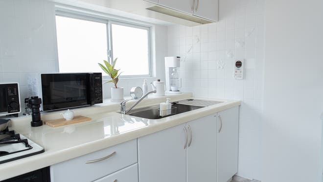 【スタジオJ】清潔感のあるホワイトを基調としたキッチンダイニングスタジオ、スタジオJの写真6