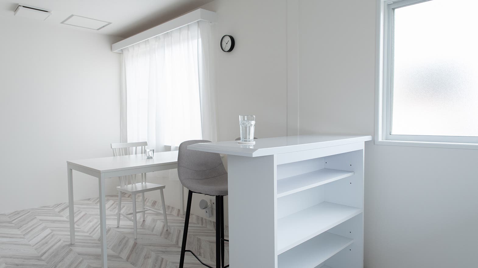 【スタジオJ】清潔感のあるホワイトを基調としたキッチンダイニングスタジオ、スタジオJの写真10