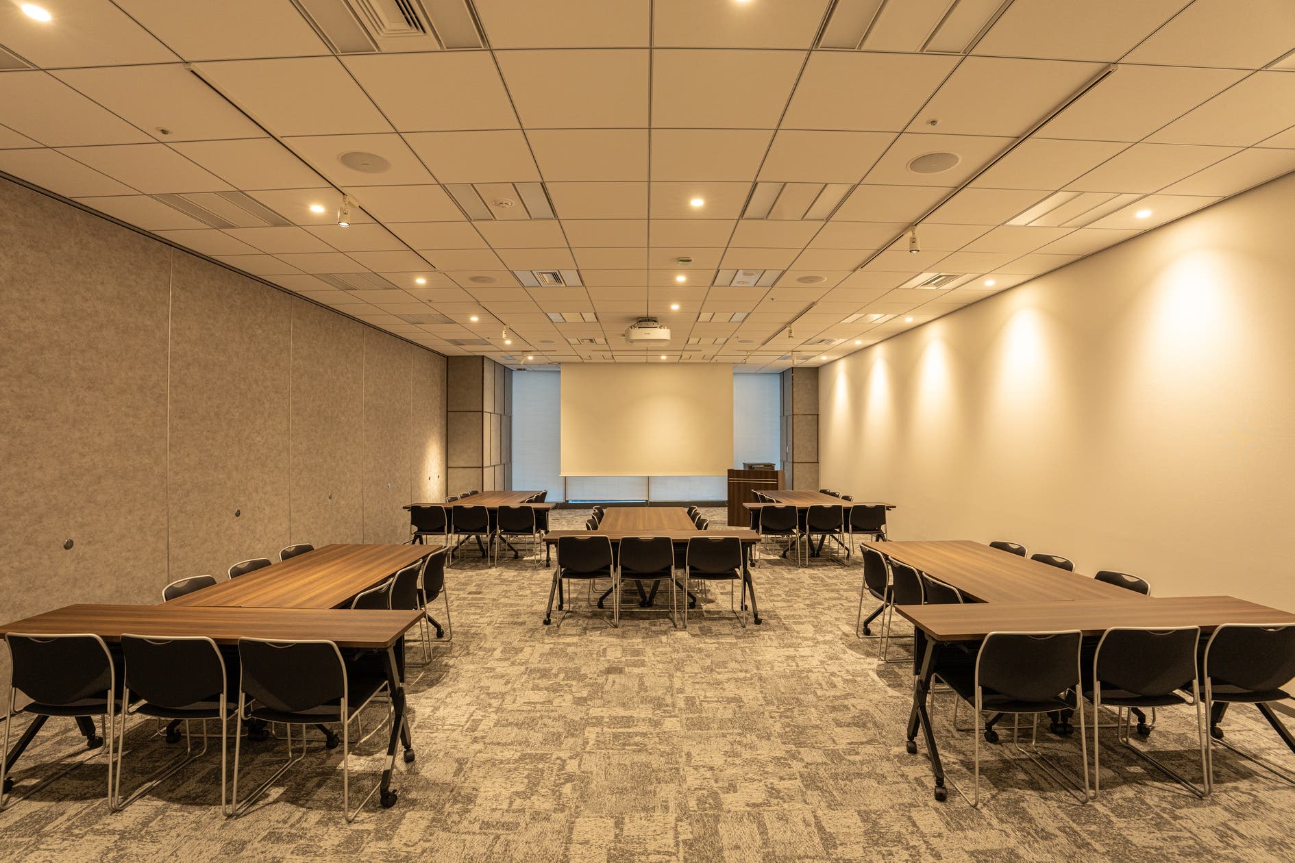 【APイノゲート大阪】ROOM I／全てのお客様のあらゆるご要望に、高い信頼と品質での写真9