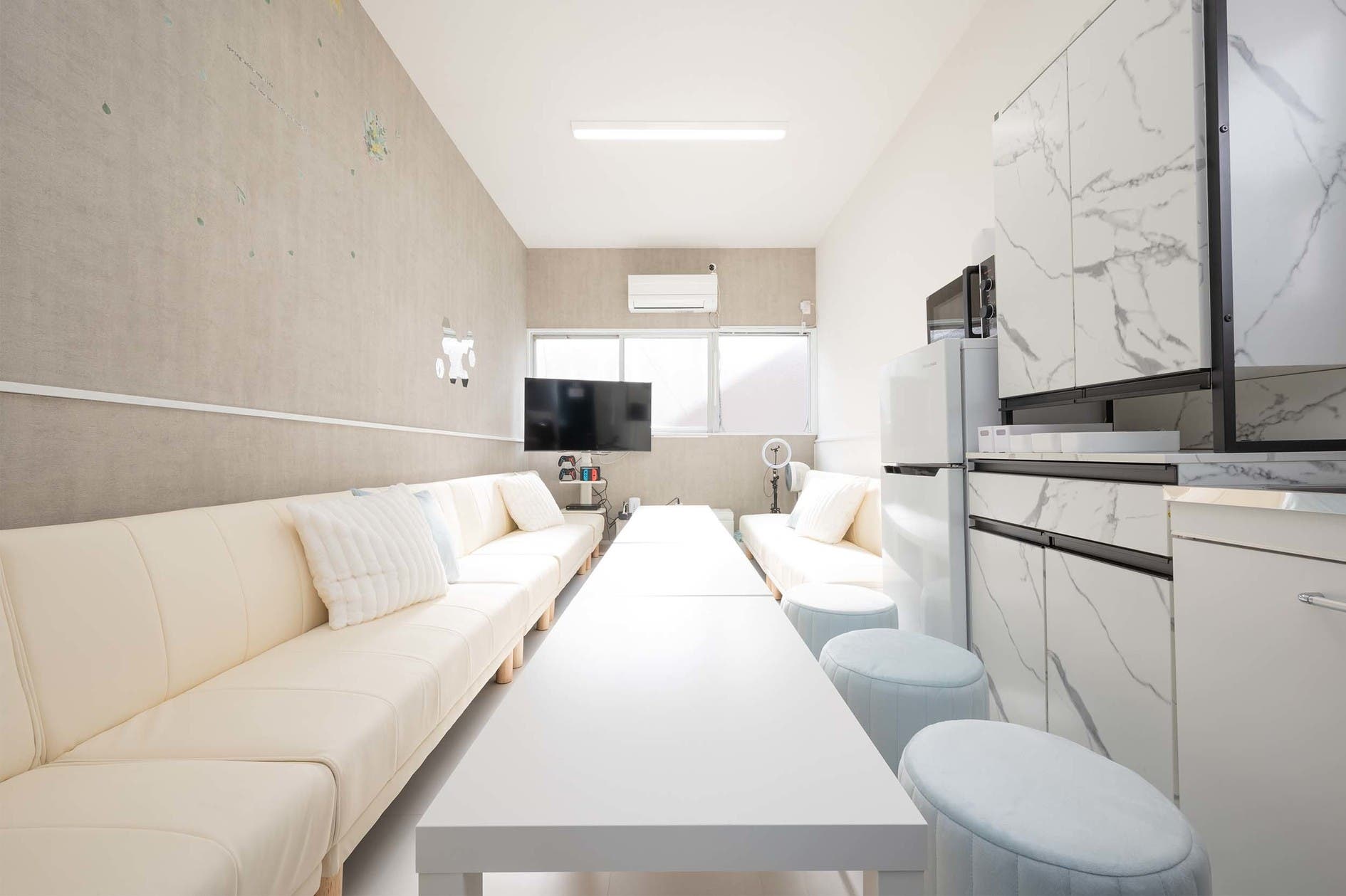 NEW🎉最大24名🉐東梅田駅3分🥳大人気ゲーム機🎮女子会💗推し活🌟タコパ🐙パーティ🥂24H🏪Lily梅田の写真13