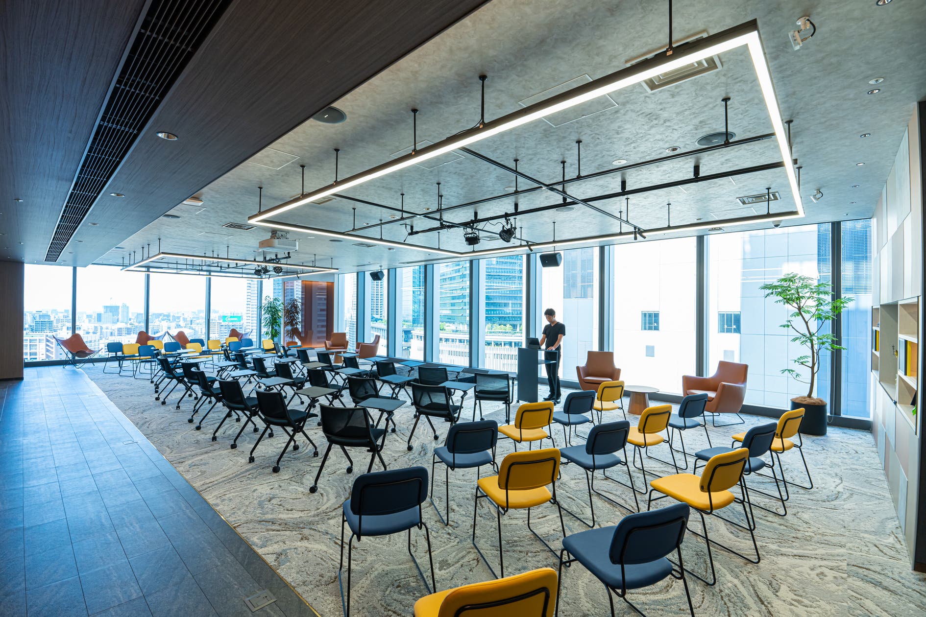 【APイノゲート大阪】ROOM クリエイティブラウンジ／全てのお客様のあらゆるご要望に、高い信頼と品質での写真2