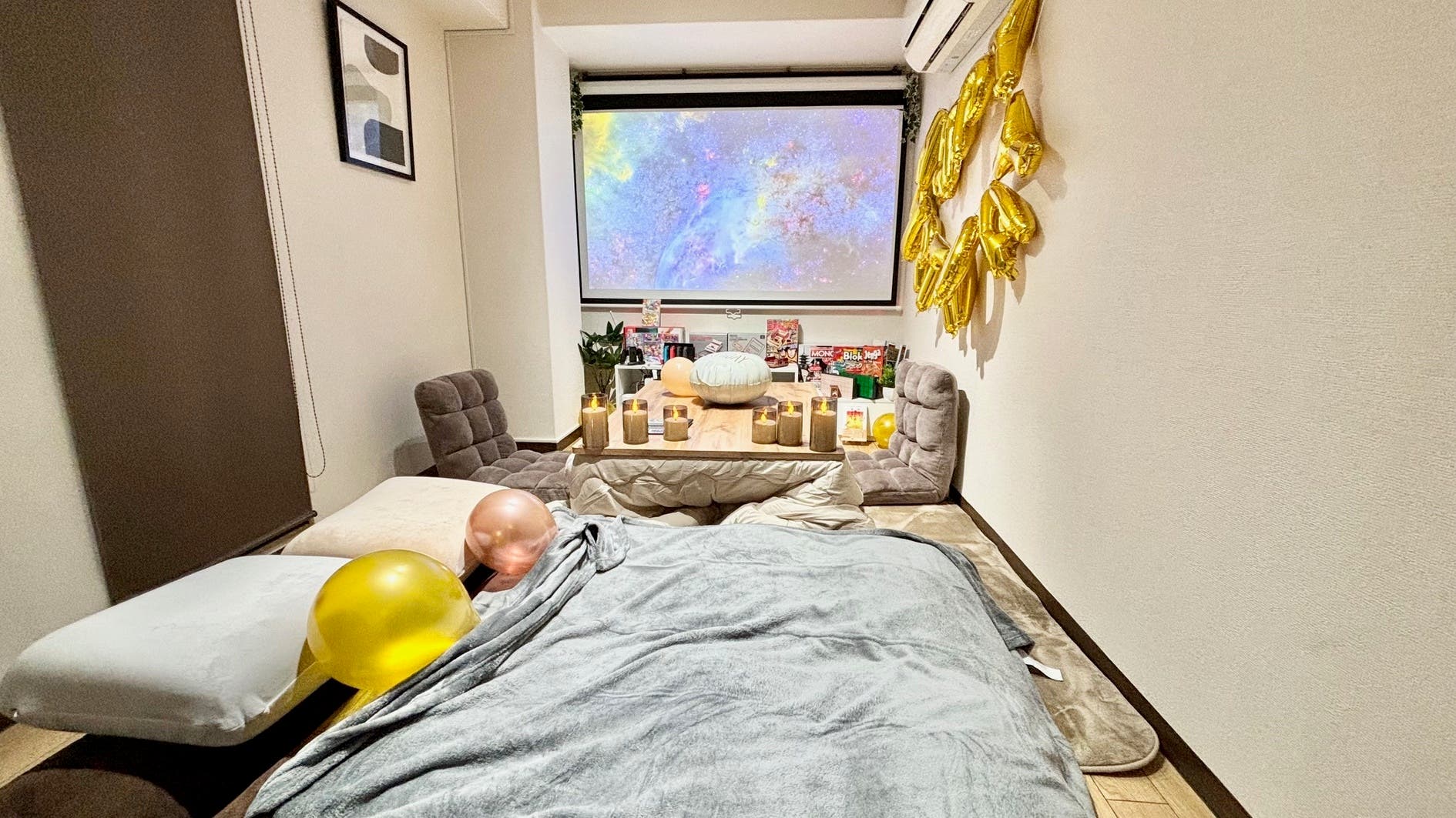 しっぽりデートに人気❣️✨市役所横くつろぎ空間❣️84㌅スクリーンでマイ映画館🎞️マットレスソファでゴロゴロ～の写真15