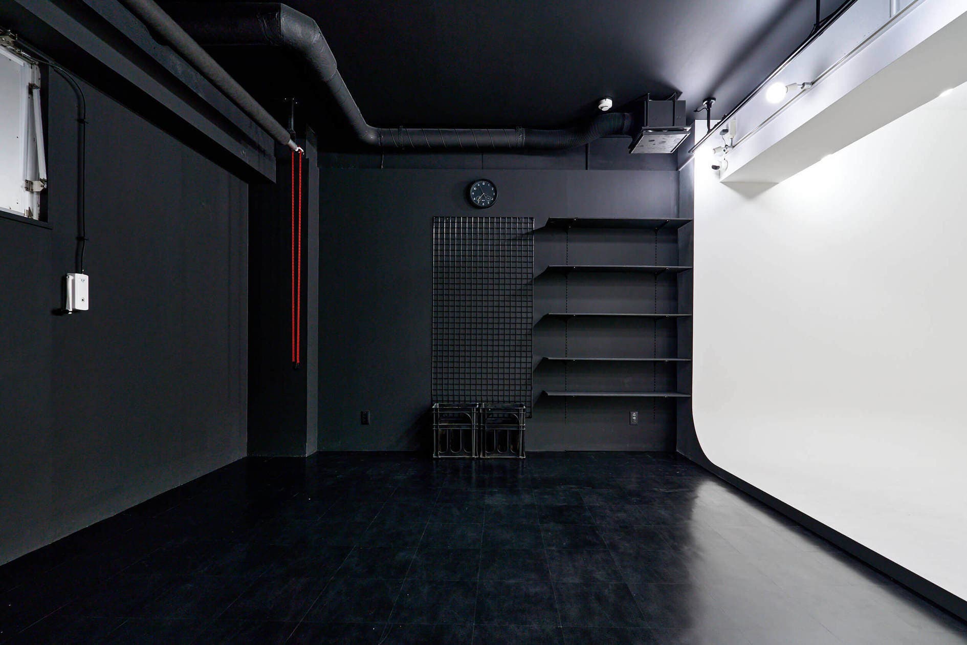 青山一丁目駅から徒歩7分･外苑前駅から徒歩4分｜白ホリと黒背景が使える無料機材が豊富に揃った格安レンタル撮影スタジオの写真12