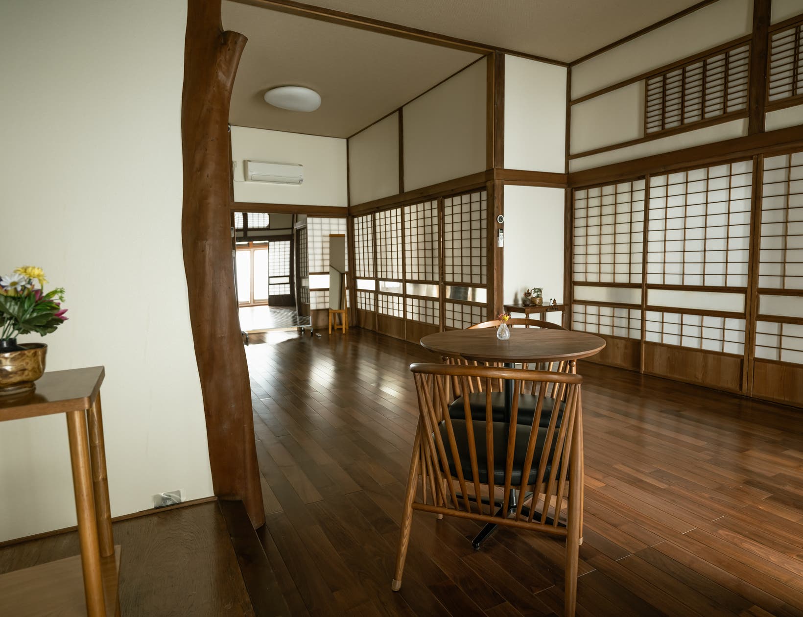 【 駅チカ徒歩5分 】ポートレート・レトロ和室・自然光・コスプレ・結婚式・成人式前撮り・七五三・動画撮影・商品撮影・物撮りの写真4