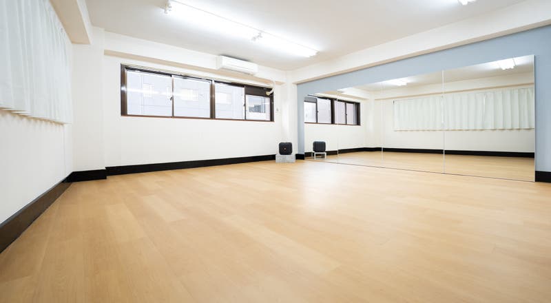 超絶駅近‼️【新富町駅15秒】【キャンセル料24時間前迄無料】【ヨガ】ちょうどいいレンタルスタジオ|演劇、撮影会