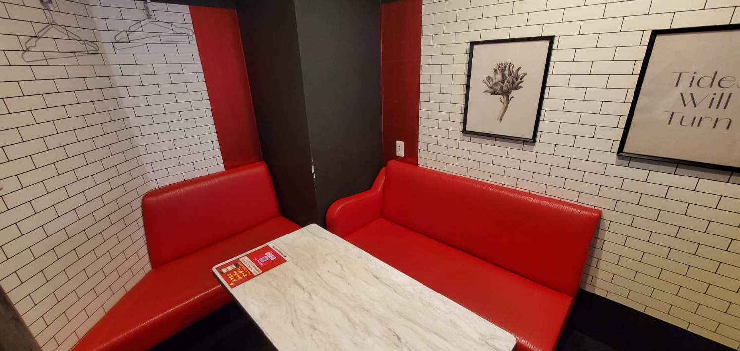 《2~3名用》会議・打ち合わせ用ルーム【サイズS】（加熱式たばこのみ可）の写真1