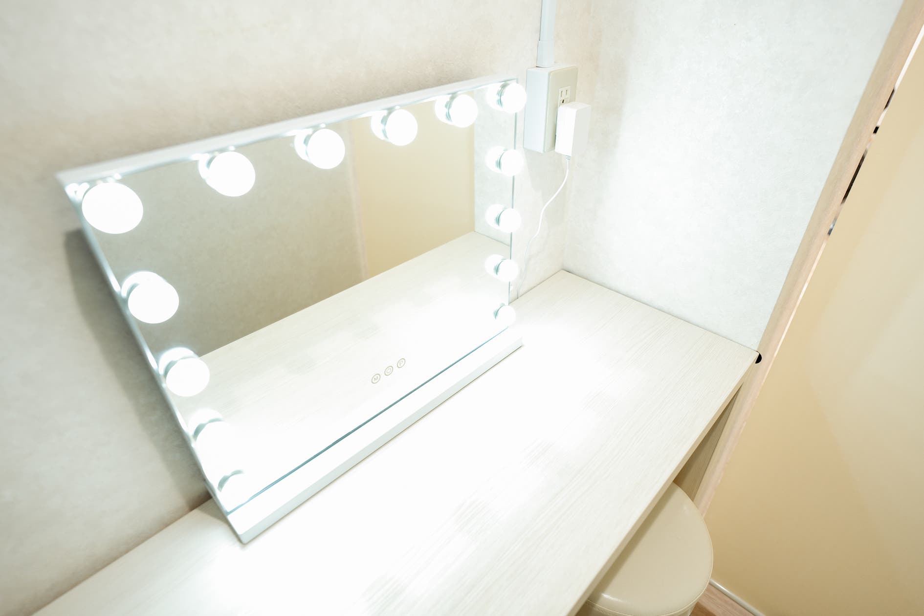 恵比寿駅徒歩3分｜日差しで明るい！広々とした清潔な完全個室｜トレーニング ヨガ 整体に！の写真6