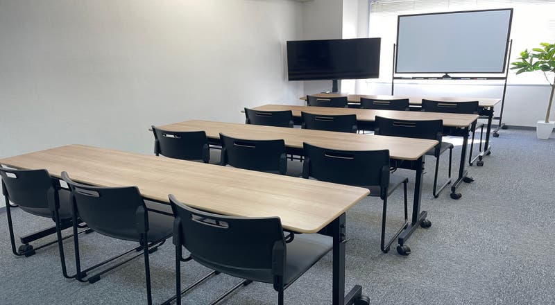 〈パノティ横浜〉会議や勉強会、講演会、セミナー、パーティーなどに最適‼️横浜駅2分/20名様までOK🎉ボードゲーム多数用意🃏