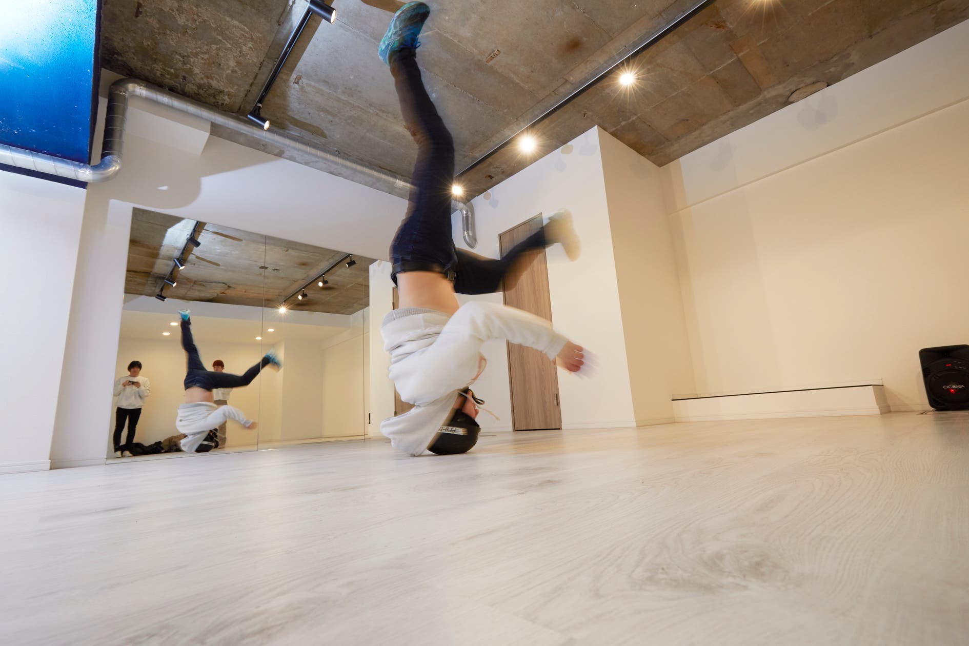 蕨駅東口目の前ダンススタジオ飲食調理OKの写真5