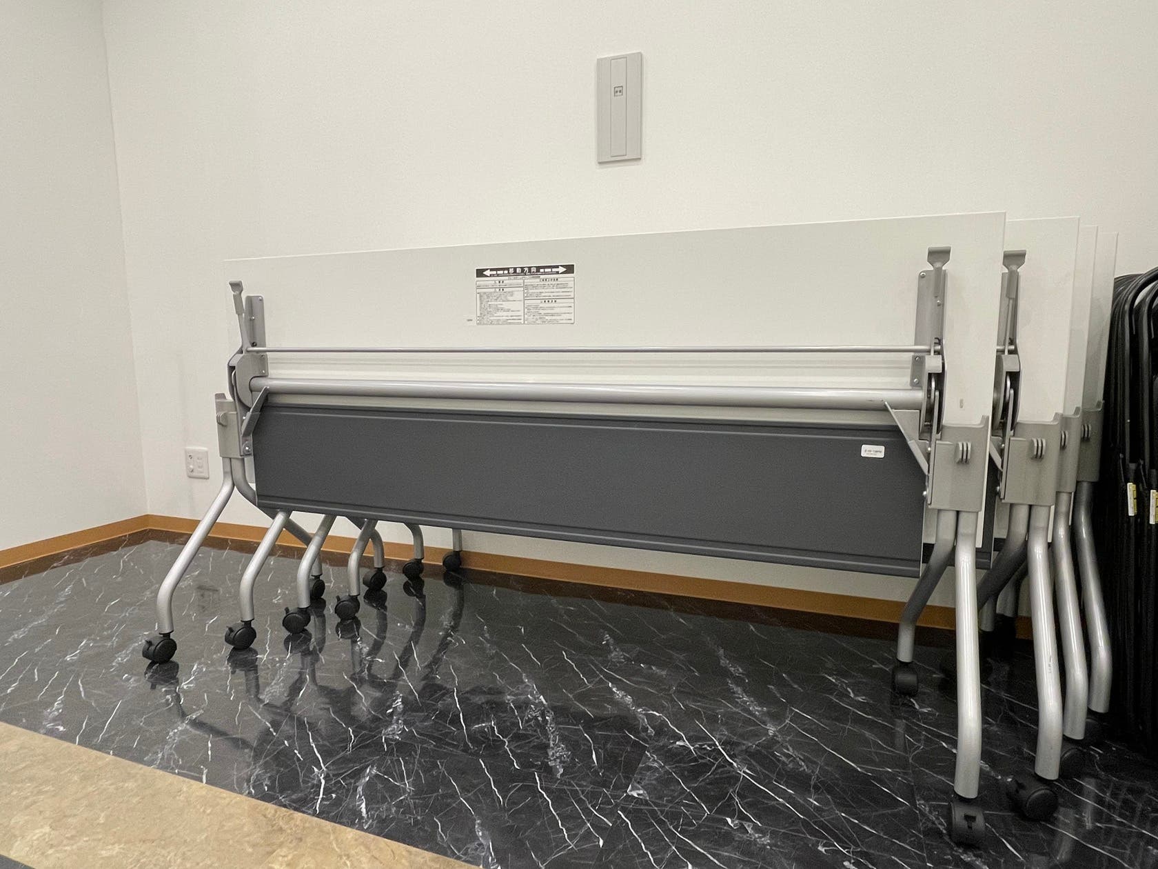 新小岩駅から徒歩4分　1階会議室　長机8台・着席人数30名　の写真11