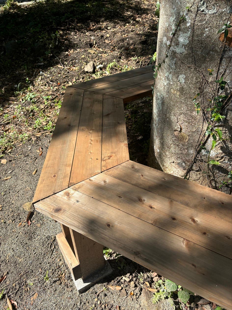 駐車場1台／逗子駅徒歩9分／前日予約可♪シンボルツリーを囲むベンチがある167坪の庭の写真5