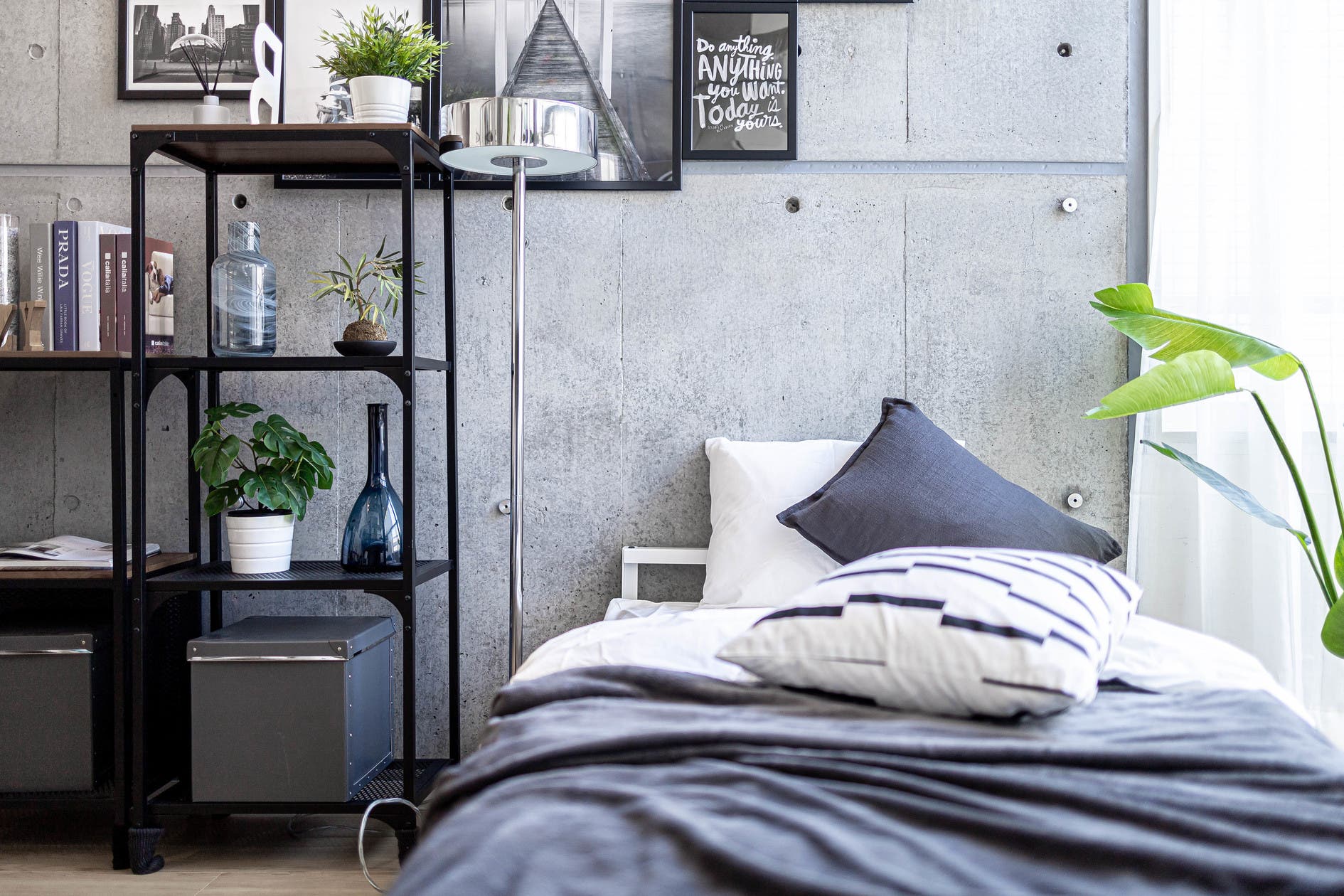 Ａ２．［天井高4M・2面採光］多面性のあるスタイリッシュ空間　MV/対談/カフェ/バス/ベッドの写真4