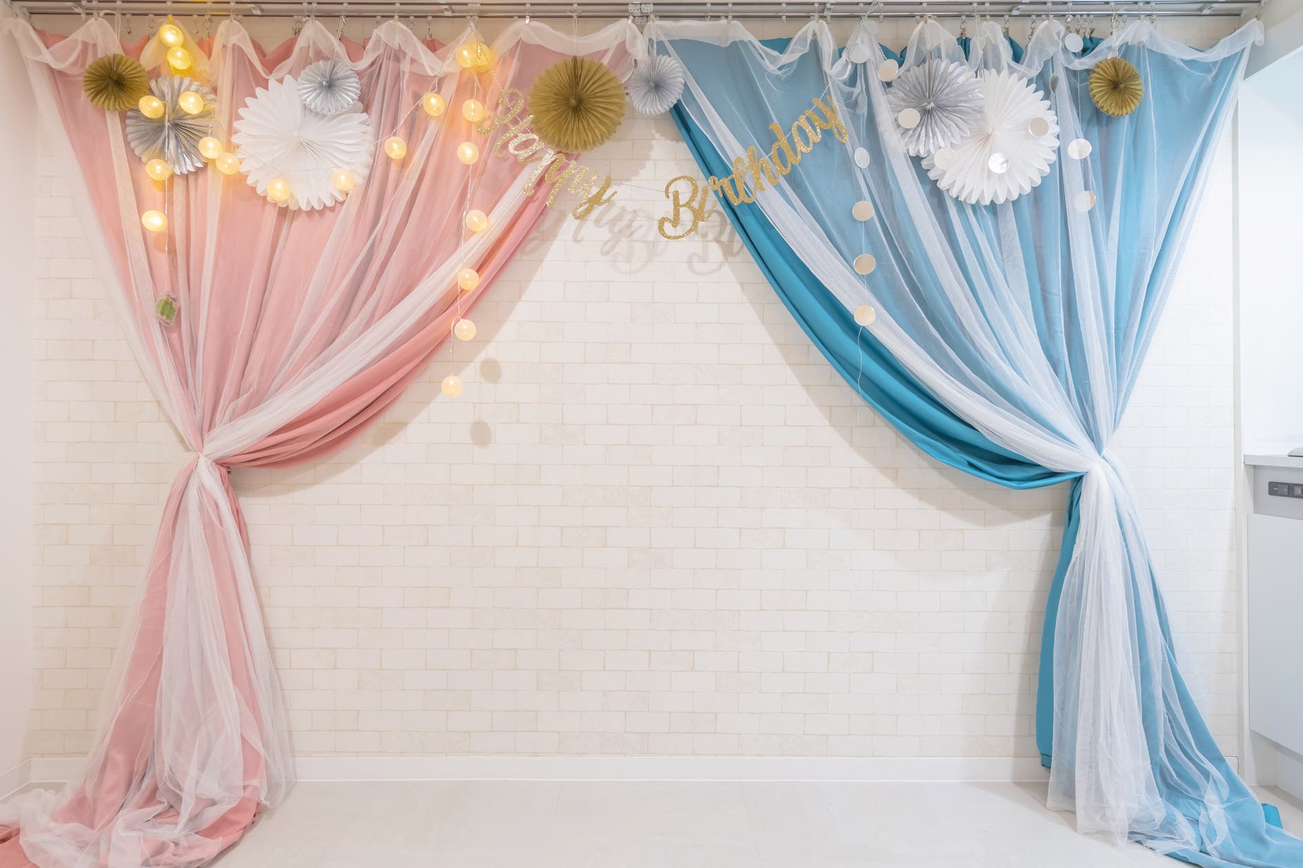 🌈NEWオープン‼推し会にぴったり✨新大久保駅3分/55㌅TV/大人気ゲーム/動画サービス/🌈カラー背景/祭壇/ボドゲ/タコパの写真11