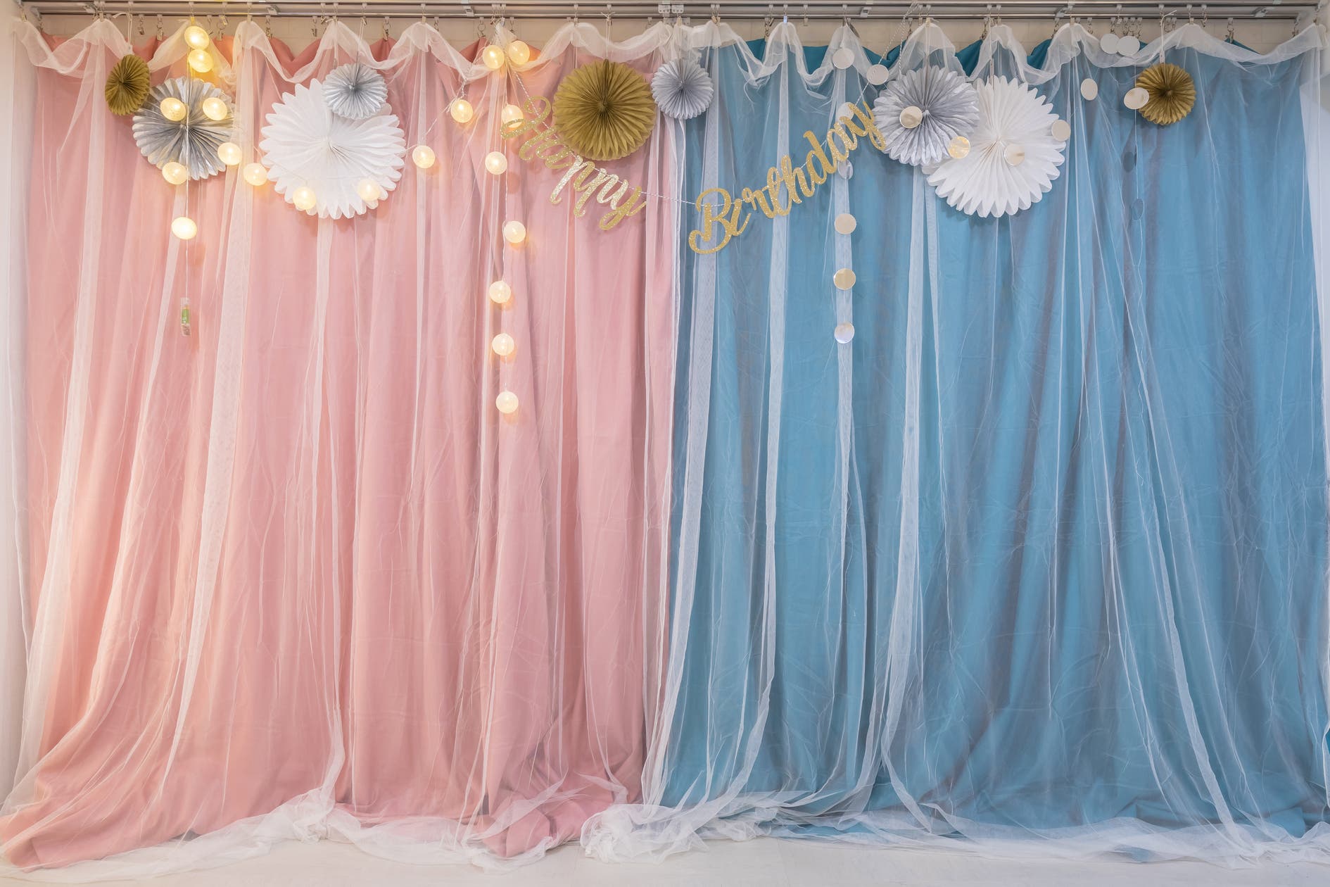 🌈NEWオープン‼推し会にぴったり✨新大久保駅3分/55㌅TV/大人気ゲーム/動画サービス/🌈カラー背景/祭壇/ボドゲ/タコパの写真12