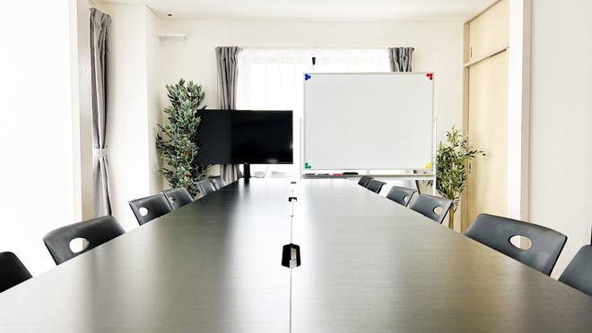 【小田原駅5分、12名利用可】完全個室!施術台・映画鑑賞設備あり! WIFI無料!貸し会議室ユニエル 小田原Aの写真1