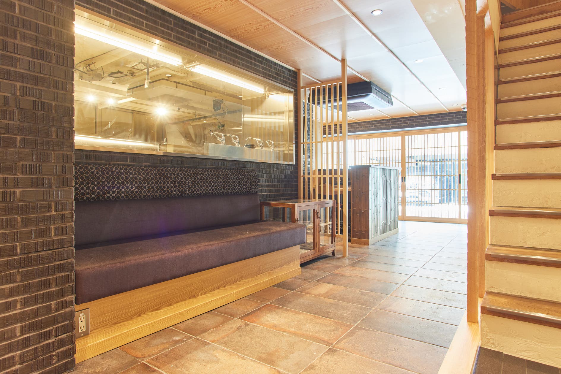 表参道駅より徒歩9分。2組のクッキングシーンが撮影可能な本格ダブルキッチンスタジオ。の写真12