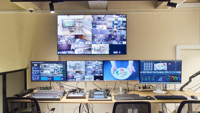 表参道駅より徒歩9分。2組のクッキングシーンが撮影可能な本格ダブルキッチンスタジオ。の写真13