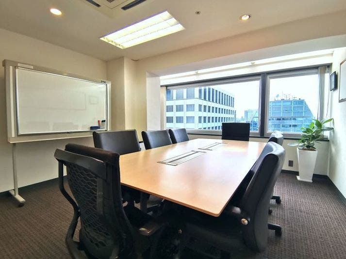 RoomC【外苑前駅から徒歩20秒！】8名。高速インターネット！飲食物持込可（ゴミ持ち帰り不要）！受付常駐で安心！の写真4