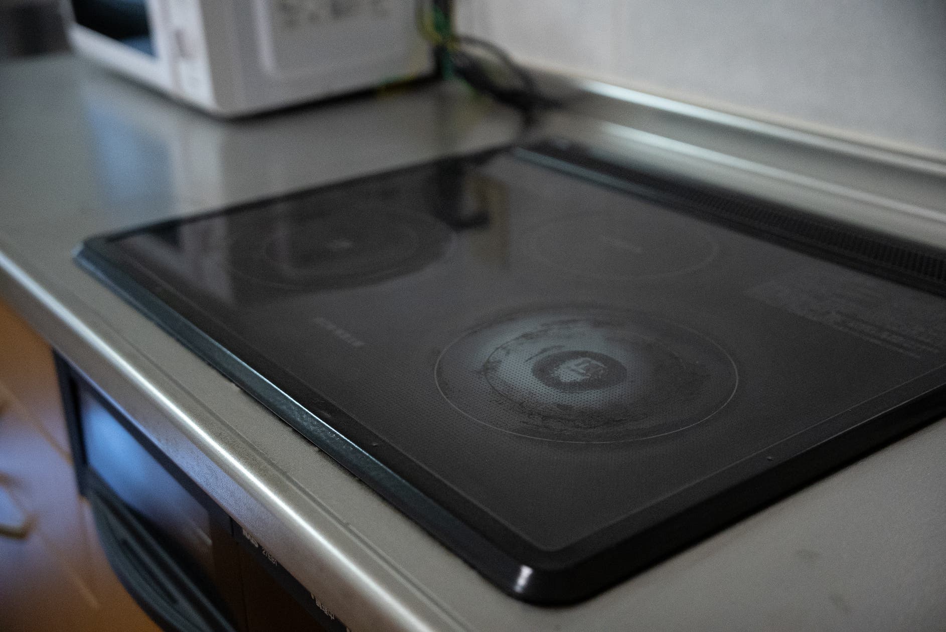 【子ども用備品が充実】アンティークドアと緑の外壁がかわいい古民家モダンな路面の広々土間スペース！の写真12