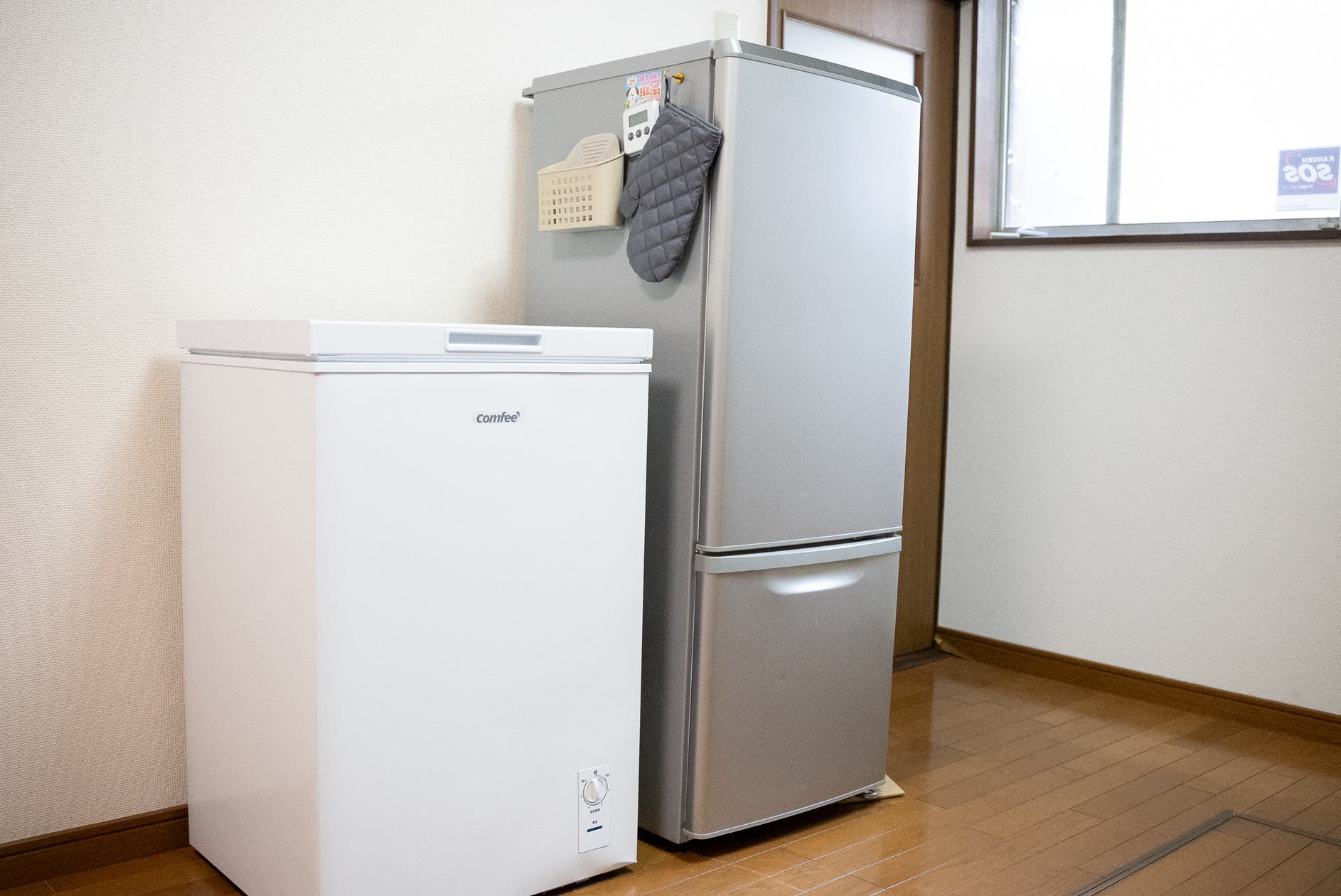 【子ども用備品が充実】アンティークドアと緑の外壁がかわいい古民家モダンな路面の広々土間スペース！の写真15