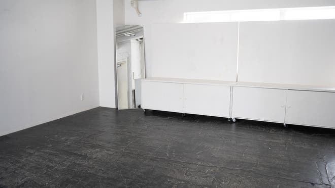 渋谷駅B1出口から4分QFgallery白壁のギャラリースタジオの写真18