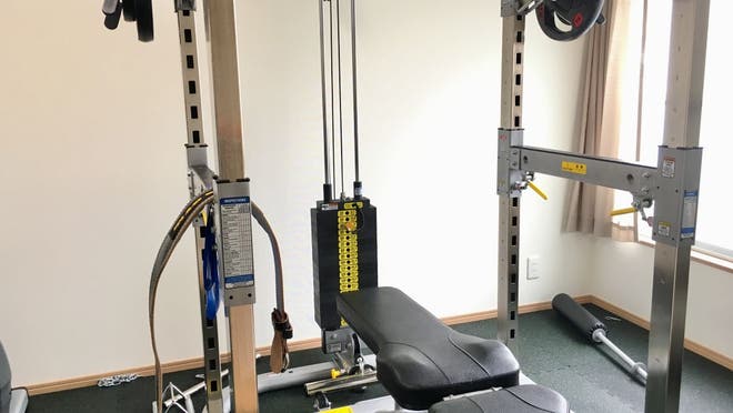 アパートの一室をリノベーションした本格的なトレーニングジム 気楽にトレーニングしたい方やトレーナーにおすすめ <無料駐車場完備>の写真2