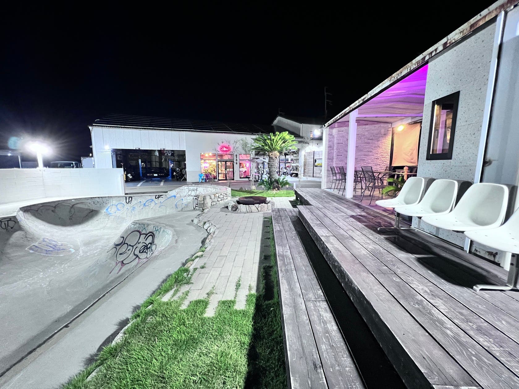 郊外にあるSHOPをまるごと撮影スタジオに！アメリカ、西海岸スタイルのスタジオとしてご利用下さい！アメリカ車レンタルOK！の写真16