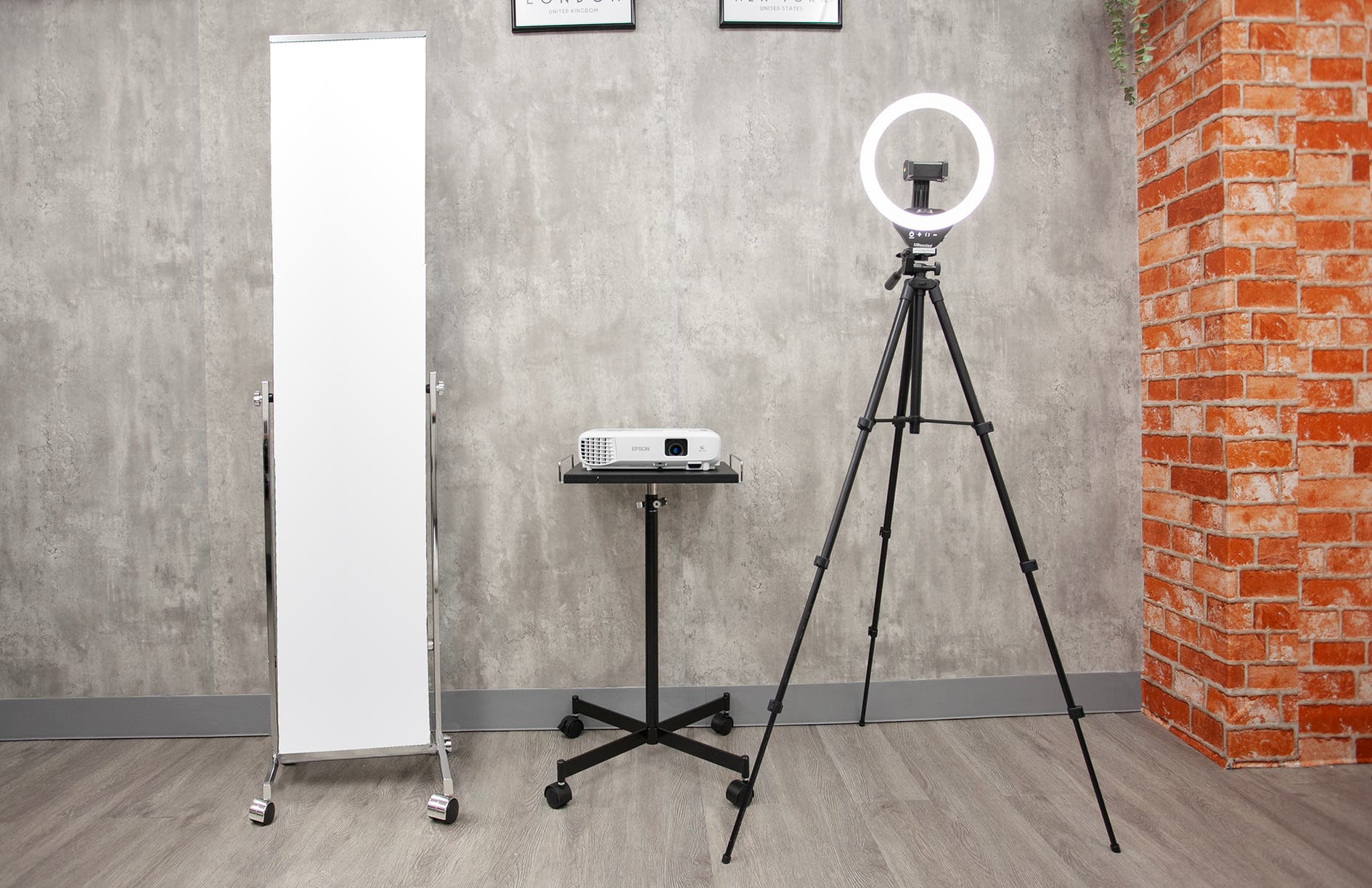 【八丁堀駅2分！20名利用可！当日予約15%OFF】綺麗な室内！高速WiFi・プロジェクター・ホワイトボード全て無料！の写真10