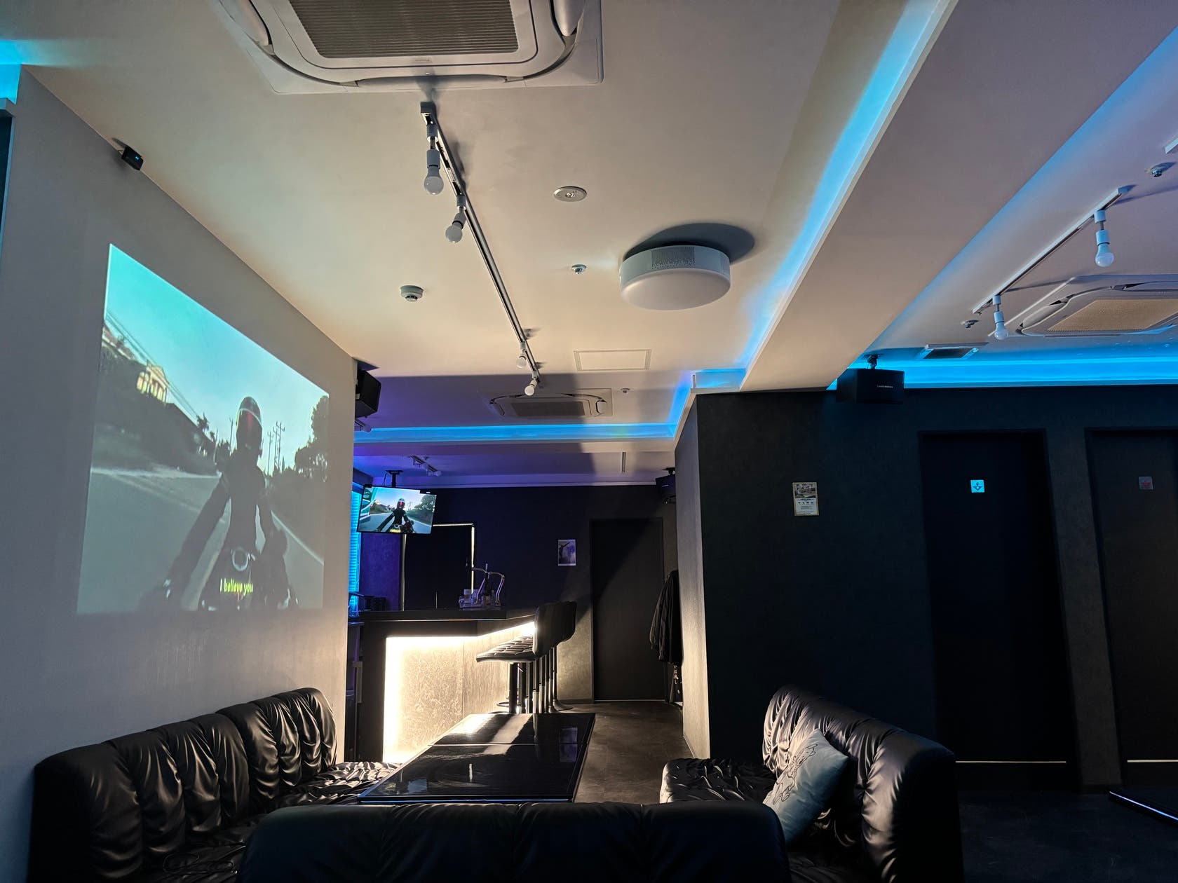 天神駅徒歩7分！ 予約再開しました！！大人数対応のオールマイティスペース！カラオケ/プロジェクター/スタッフ貸出などあります！の写真4