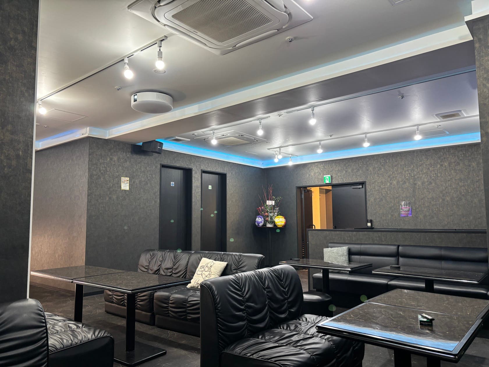 天神駅徒歩7分！ 予約再開しました！！大人数対応のオールマイティスペース！カラオケ/プロジェクター/スタッフ貸出などあります！の写真6