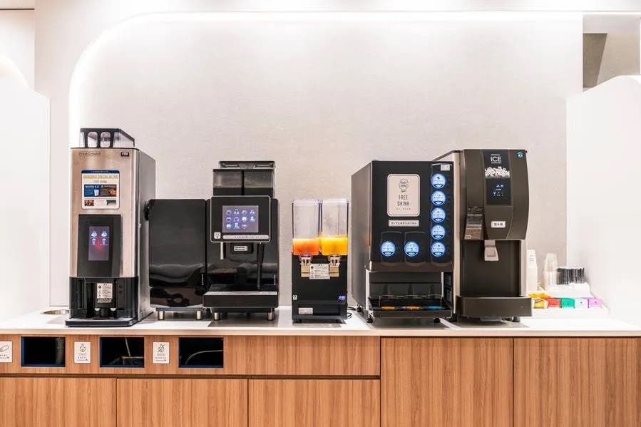 【渋谷駅徒歩1分！】少人数の会議に最適🌟6人用会議室・WiFi・モニター・フリードリンク🥤HAKADORU渋谷宮益坂店の写真4