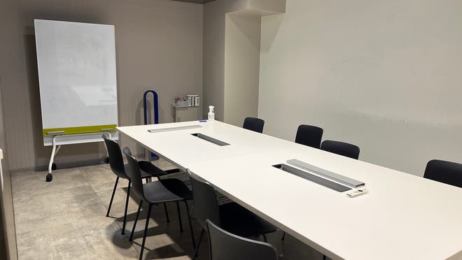 New!🎊【本町駅】(御堂筋線)から1分 8人会議室/会議、リモートワーク、語学レッスンにもの写真6