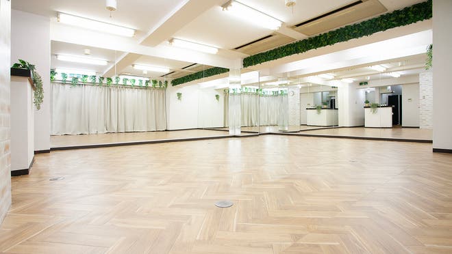 【東長崎駅2分、池袋付近】2面大型鏡計10m/広々48㎡スタジオでダンス・ヨガ・コスプレ・撮影・演劇におすすめ☆の写真1