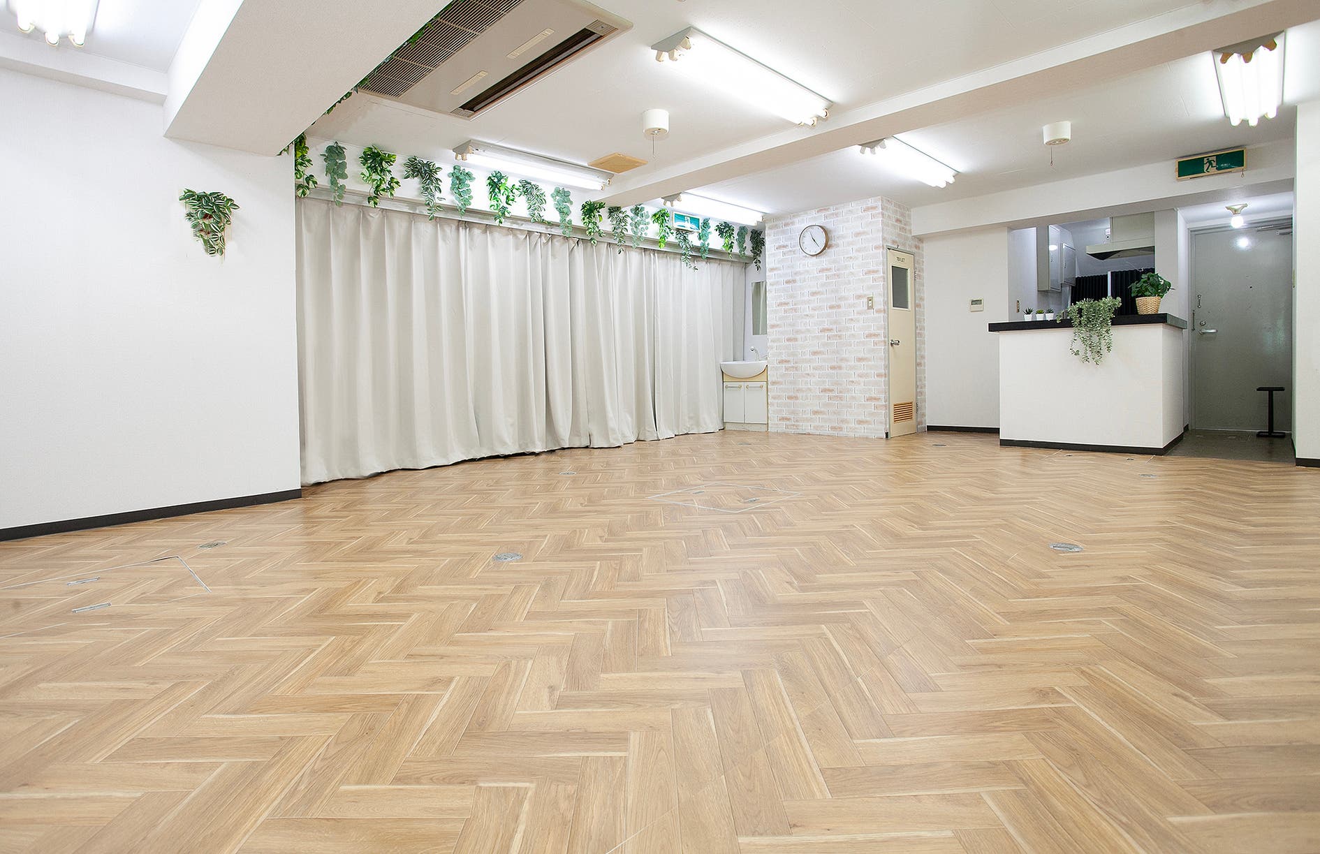 【東長崎駅2分、池袋付近】2面大型鏡計10m／広々48㎡スタジオでダンス・ヨガ・コスプレ・撮影・演劇におすすめ☆の写真5