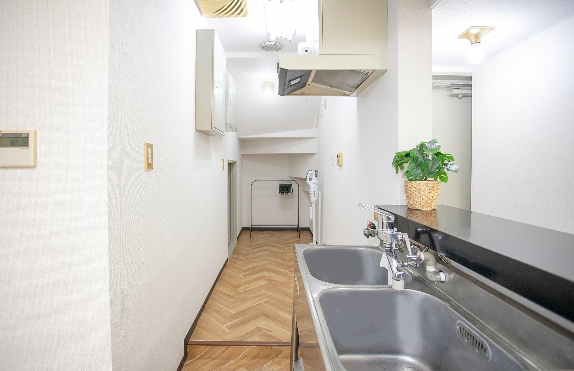 【東長崎駅2分、池袋付近】2面大型鏡計10m／広々48㎡スタジオでダンス・ヨガ・コスプレ・撮影・演劇におすすめ☆の写真15