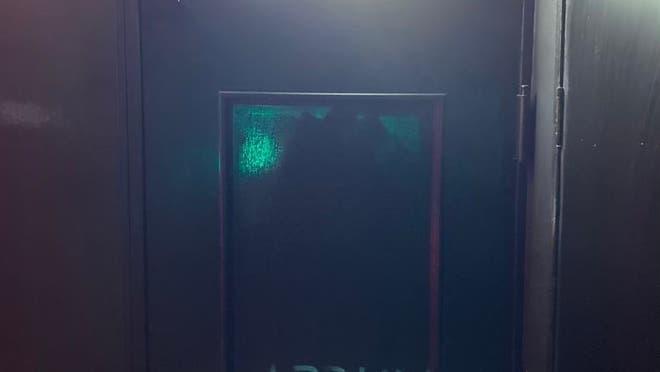 【JR五反田駅西口】駅徒歩7分のカラオケバー!ネオンキラキラでおシャレなBarです!の写真10