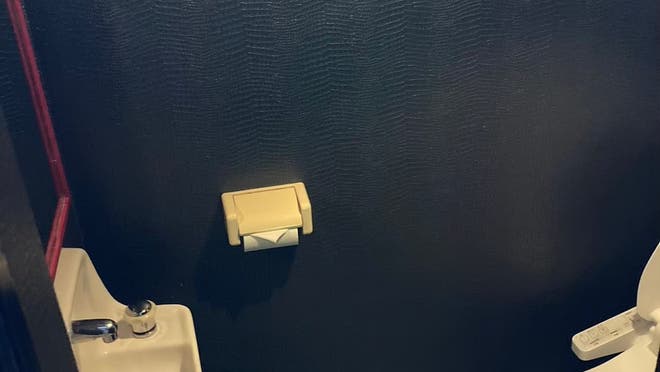 【JR五反田駅西口】駅徒歩7分のカラオケバー!ネオンキラキラでおシャレなBarです!の写真11