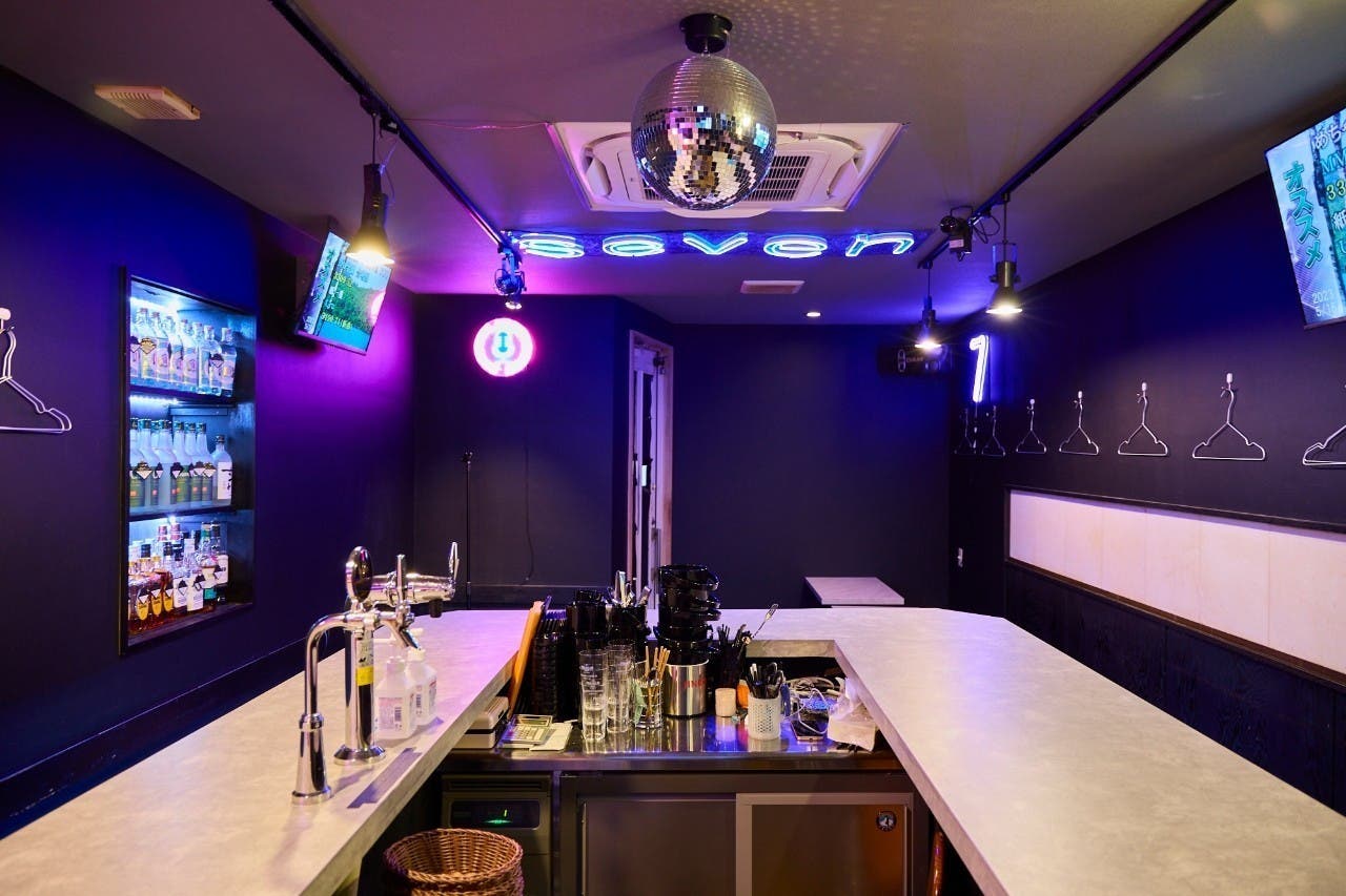 【JR五反田駅西口】駅徒歩7分のカラオケバー！ネオンキラキラでおシャレなBarです！の写真20