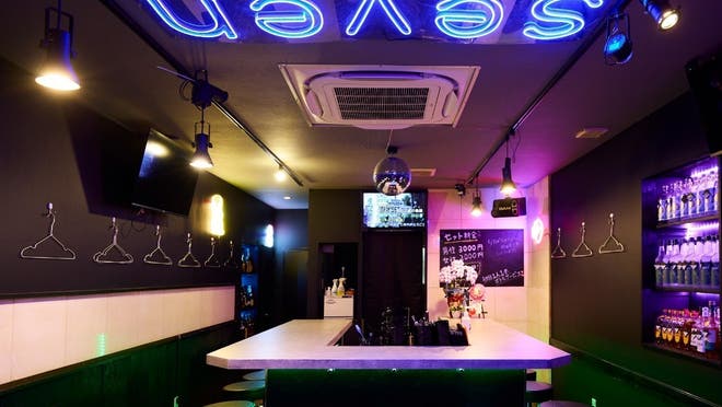 【JR五反田駅西口】駅徒歩7分のカラオケバー!ネオンキラキラでおシャレなBarです!の写真30