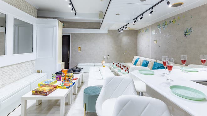 NEW🎉最大43名🉐東梅田駅2分🥳大人気ゲーム機🎮女子会💗推し活🌟タコパ🐙パーティ🥂24H🏪Neige梅田の写真7