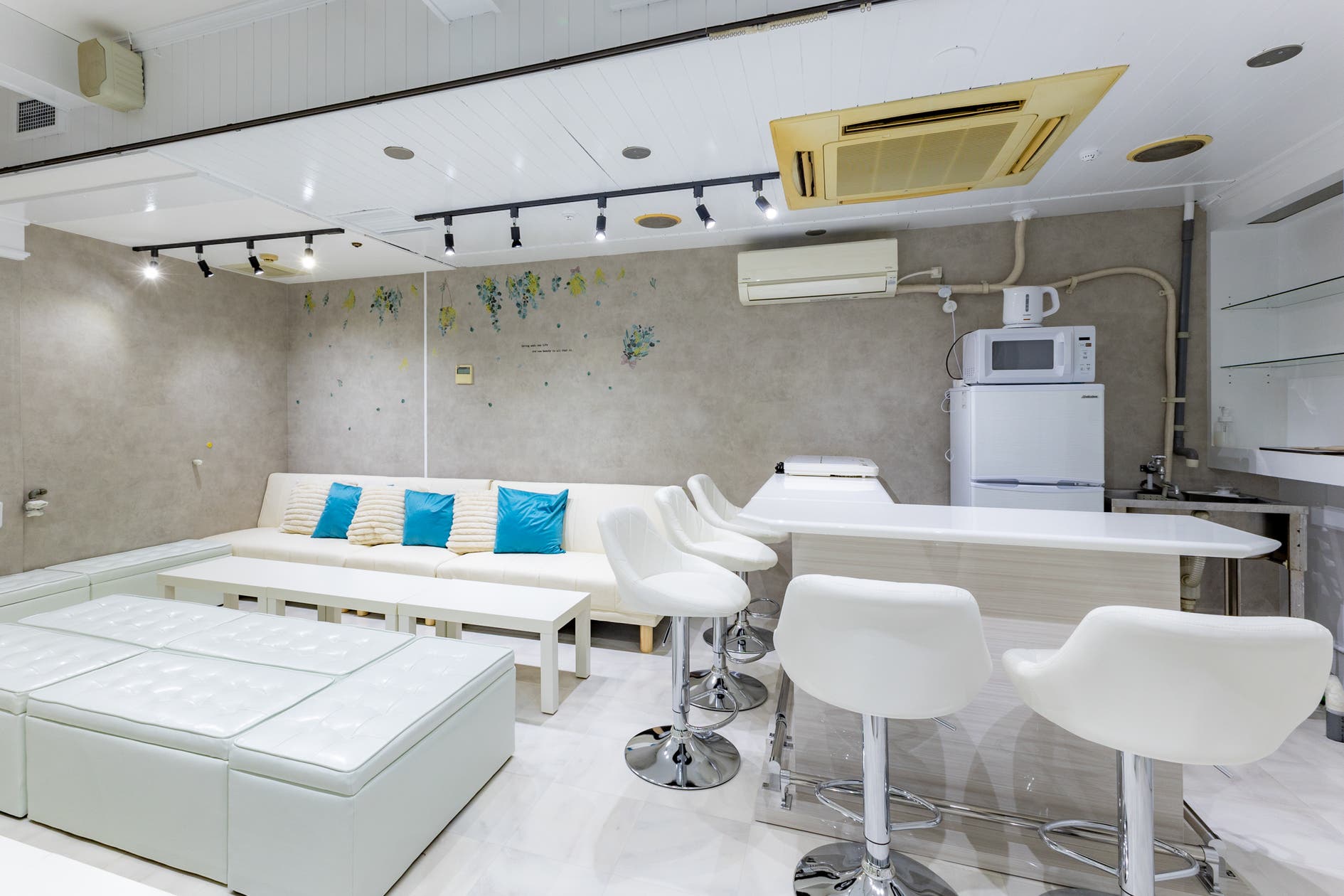 NEW🎉最大43名🉐東梅田駅2分🥳大人気ゲーム機🎮女子会💗推し活🌟タコパ🐙パーティ🥂24H🏪Neige梅田の写真19